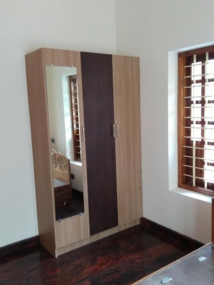 One bed space available in Fully Furnished 3 BHK spacious Luxury ...